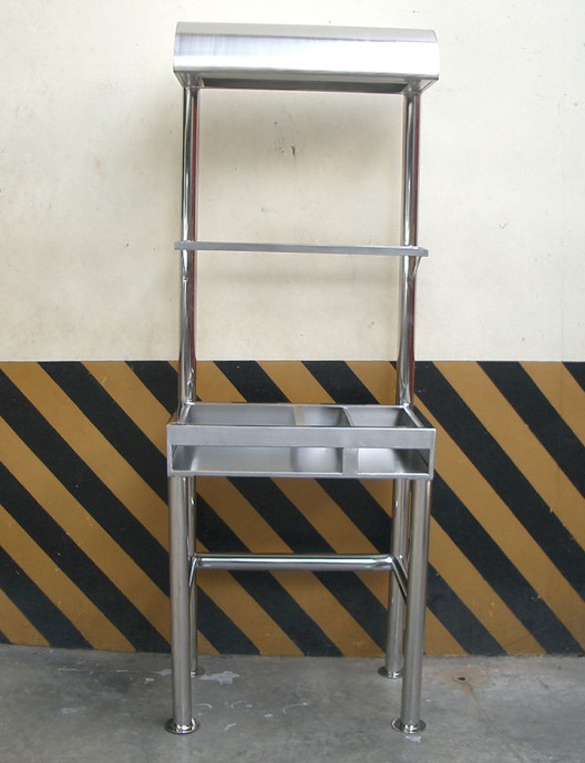 BOTTLE-SHOWCASE-TABLE-CW-DOMINGO - Astron Metal Works Corporation